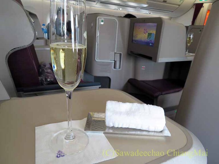 タイ国際航空TG643便成田発バンコク行きビジネスクラス搭乗記