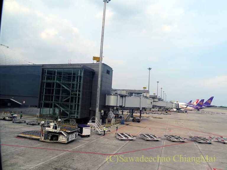 タイ国際航空TG643便成田発バンコク行きビジネスクラス搭乗記